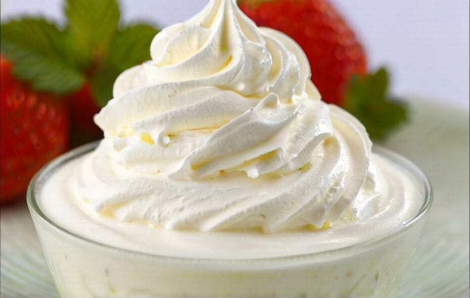 RECETA FÁCIL PARA HACER CREMA CHANTILLY CASERA - ESPECIALISTAS EN ...